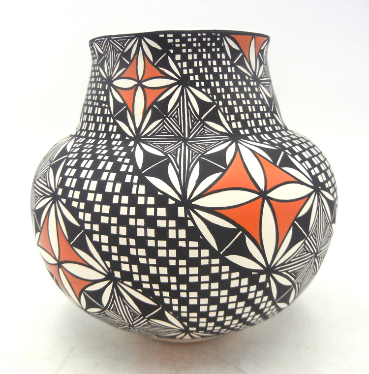 Native American Pottery Designs & Styles - Palms Trading Company