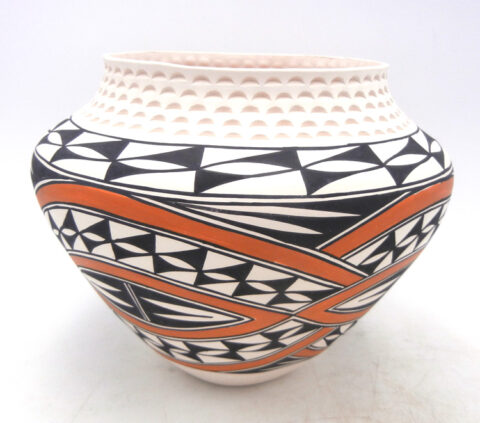 Authentic Acoma Pottery Sourced From Native American Artists