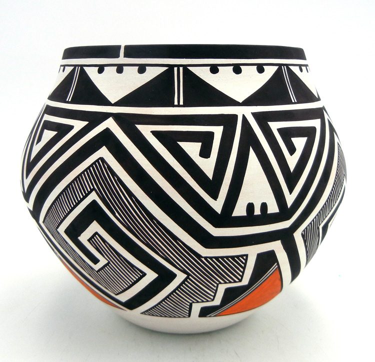 Native American Pottery Designs & Styles - Palms Trading Company